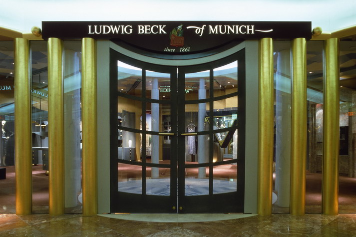 123_Ludwig Beck at Trump Tower / 1980 - 1989 / Chronology ...